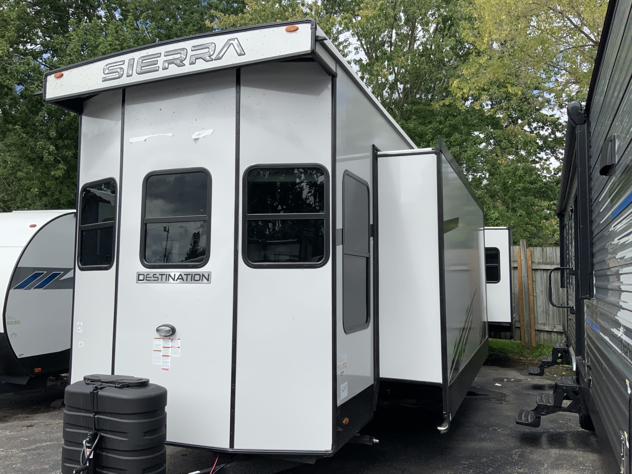 2024 SIERRA 401FLX | Carl Cox RV - RVC Navigator