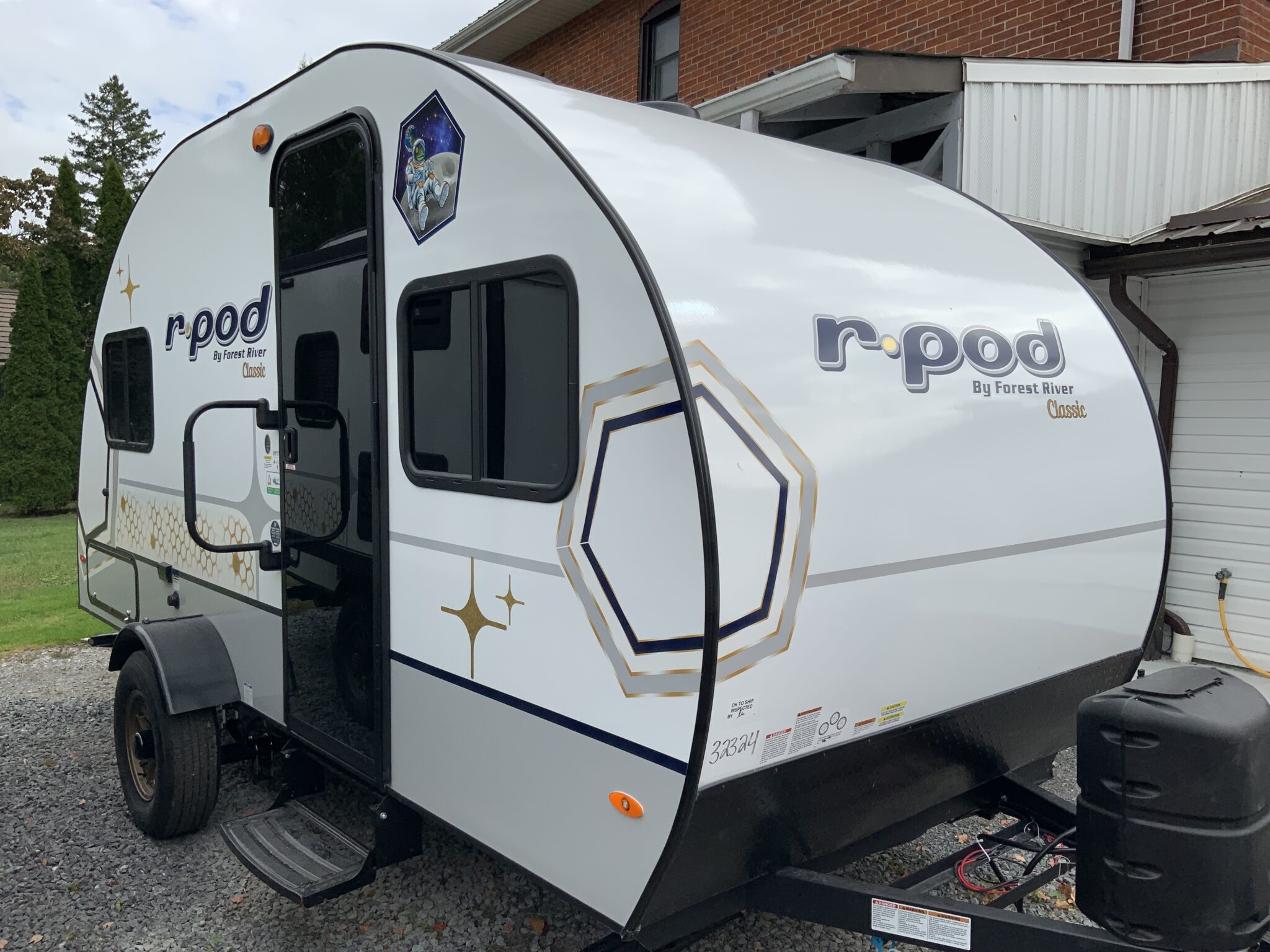 2024 R-POD CLASSIC 171C-80 ALL 2024 UNITS DRASTICALLY REDUCED | Carl ...